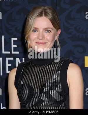 Hadley Robinson attending the premiere of Little Women in New York ...