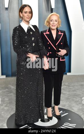 Holland Taylor arrives at the Vanity Fair Oscar Party on Sunday, March ...