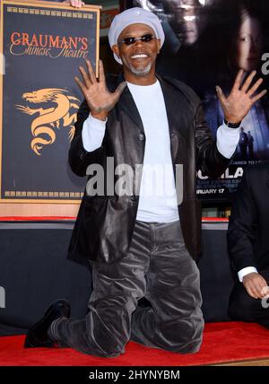 Samuel L. Jackson's hand & footprint Ceremony at Grauman's Chinese ...