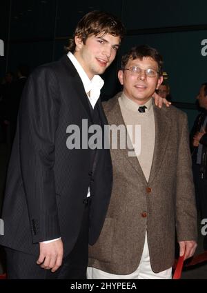 ASHTON KUTCHER & LARRY FATHER JUST MARRIED FILM PREMIERE LA ARCLIGHT ...