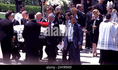 Barbara Sinatra at Frank Sinatra's funeral held at Good Shepherd ...