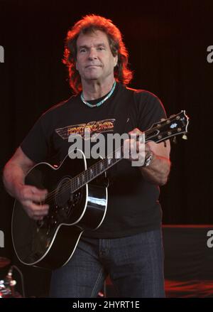 Henry Paul of The Outlaws performs live on stage supporting Lynyrd ...