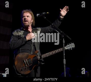 Don Barnes, 38 Special performing during Volunteer Jam: A Musical ...