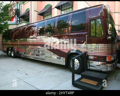 Dolly Parton's retired tour bus on display at Dollywood, Pigeon Forge ...