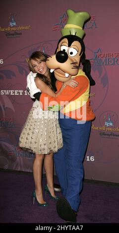 Miley Cyrus Sweet 16 Birthday Party and Concert Stock Photo - Alamy