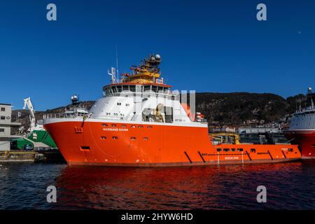 Offshore supply AHTS vessel Normand Sigma at Skoltegrunnskaien quay ...