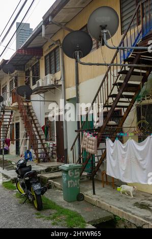 A Traditional Malay Kampung Home at Kampung Baru Stock Photo - Alamy