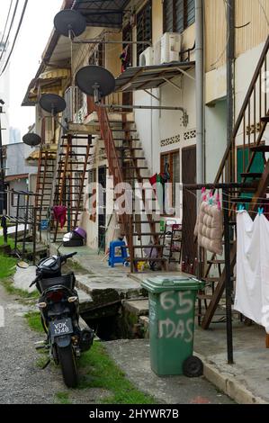 A Traditional Malay Kampung Home at Kampung Baru Stock Photo - Alamy