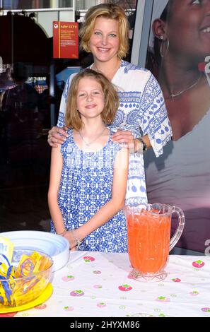 Anna Gunn and her daughter Emma Duncan and and Strawberry Shortcake ...