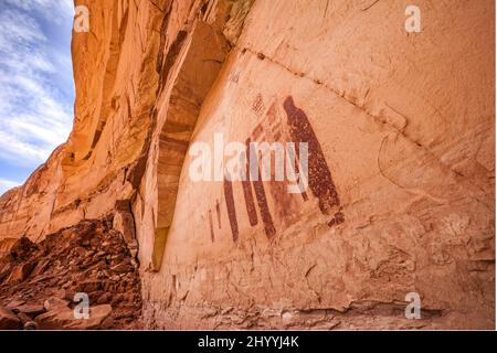 The Holy Ghost panel of the Great Gallery pictographs in remote ...