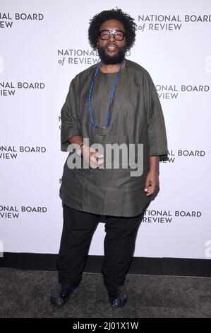 Questlove walking on the red carpet at the 2025 Film Independent Spirit ...