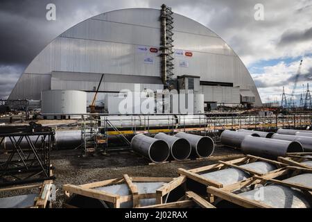 Chernobyl, Ukraine. 28th Nov, 2016. Transformer substations and high ...