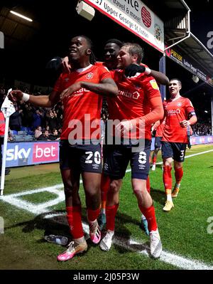 Luke Berry #8 of Luton Town scores to make it 0-1 during the Sky Bet ...
