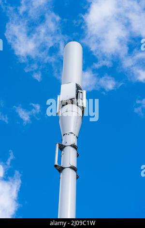 Nokia 5G wireless network architecture capabilities sign on the vehicle ...