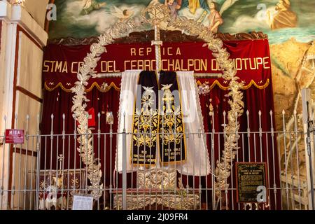 Inside the cathedral of Lima with sculptures in Peru Stock Photo - Alamy