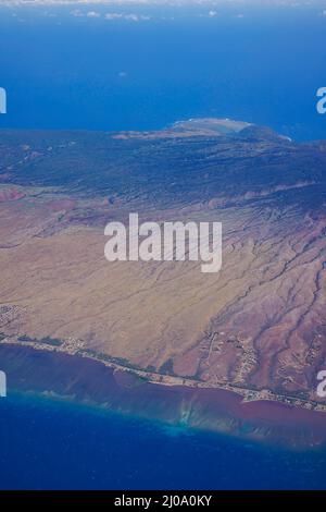 An overlook view of Kalaupapa Peninsula, home of Kalaupapa National ...