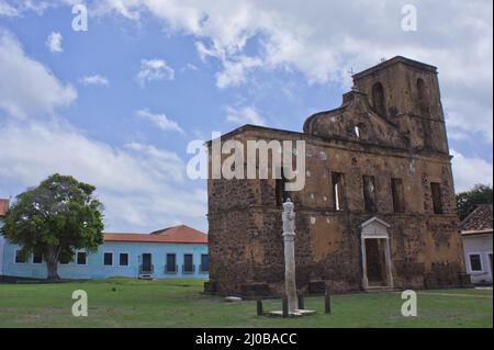 Colonial houses of the historic town of Alcantara Stock Photo - Alamy