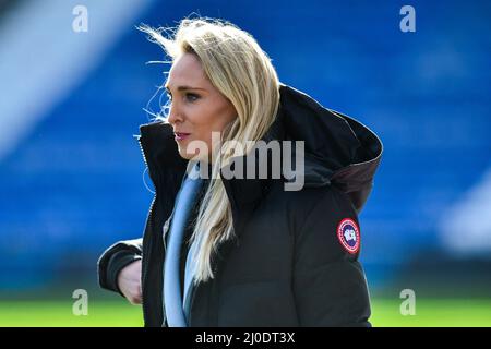 Sky Sports Rugby League presenter Jenna Brooks before the game Stock ...