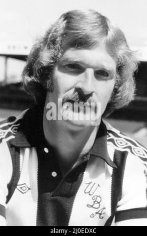 Ally Robertson, West Bromwich Albion Stock Photo - Alamy