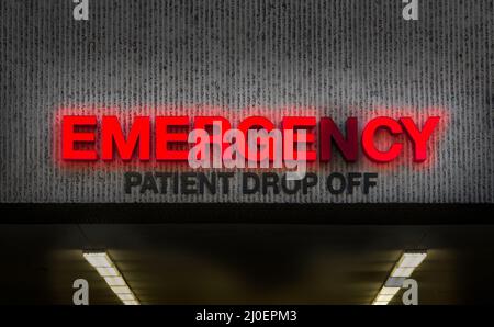 Hospital ER Drop Off Sign Stock Photo - Alamy