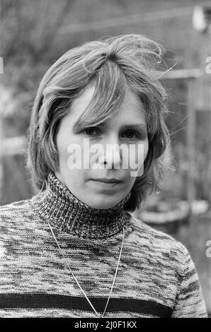 Funeral of Mickey Calvey, who was shot dead by Police after a 10,000 ...