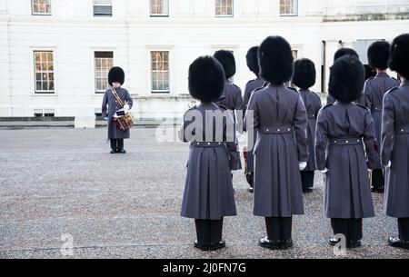 British royal guards , London Stock Photo - Alamy