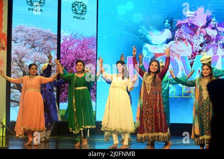 Islamabad, Federal Capital, Pakistan. 17th Mar, 2022. Artists of Gilgit ...