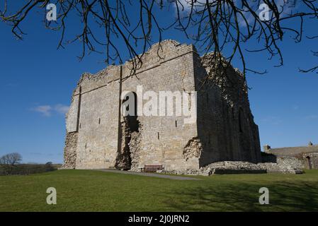 Medieval Bowes Castle in County Durham Stock Photo - Alamy