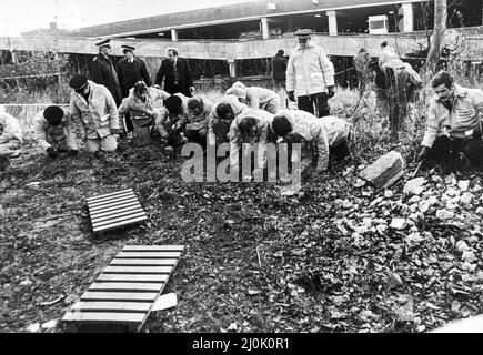 Yorkshire Ripper Murder CaseForensic police officers search for clues ...