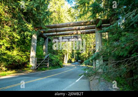 Mt Rainier entrance Stock Photo - Alamy