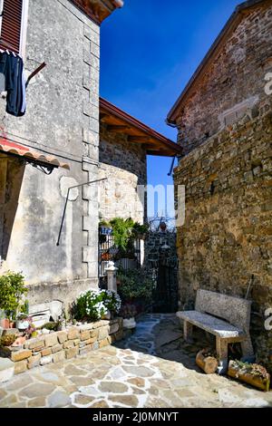 A narrow street of Ripi, a medieval town of Lazio region, Italy Stock ...