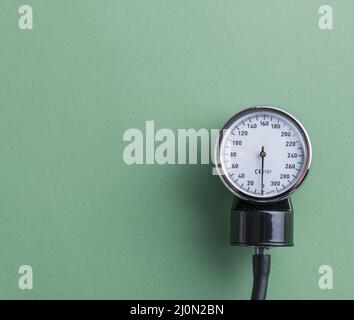 Dial aneroid sphygmomanometer Stock Photo - Alamy