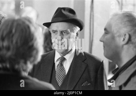 Behind the scenes filming of Minder, a British comedy drama TV Series ...