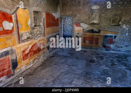 Italy. Pompeii. House of Julia Felix. Garden with pool Stock Photo - Alamy