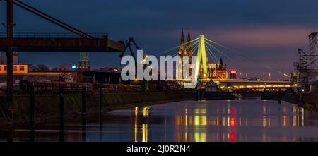 Cologne-Deutz harbor with a view of Cologne Cathedral Stock Photo - Alamy