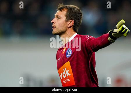 GENT, BELGIUM - MARCH 20: goalkeeper Davy Roef of KAA Gent during the ...