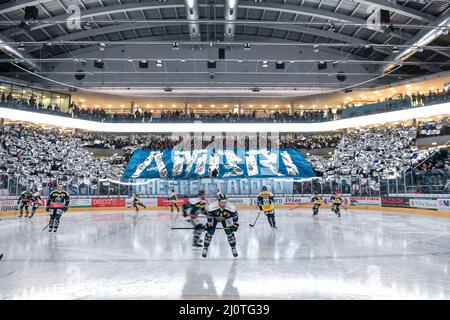 20.03.2022, Quinto, Gottardo Arena, Pre - Playoff: HC Ambri-Piotta ...