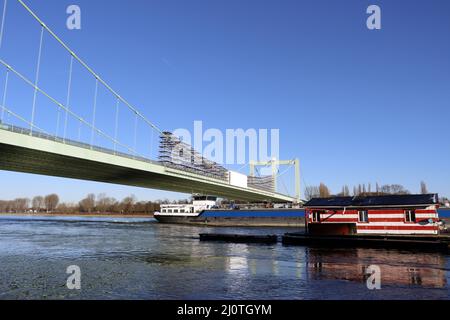 Rodenkirchen motorway bridge over the Rhine Stock Photo - Alamy