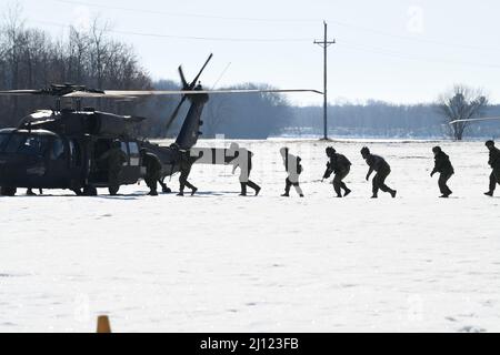 The Minnesota National Guard hosted reservists from the Canadian Lake ...