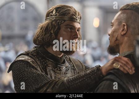 THE LAST KINGDOM, Timothy Innes (left), Mark Rowley (center), (Season 5 ...