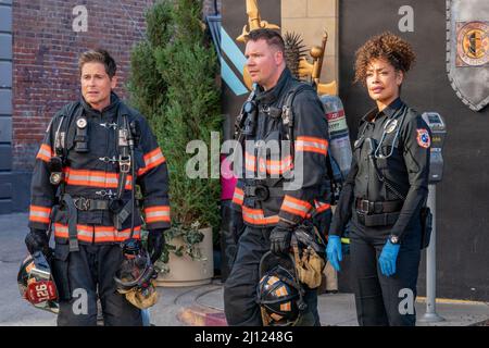 9-1-1: LONE STAR, (aka 911: LONE STAR), Gina Torres (center) with ...