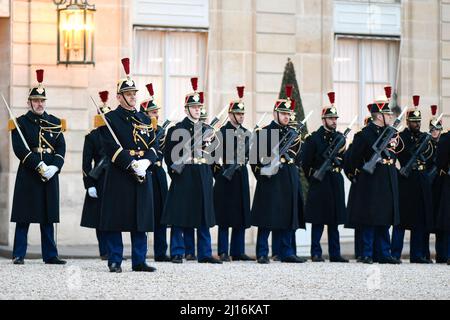 Illustration picture shows a French Republican Guard (Garde ...
