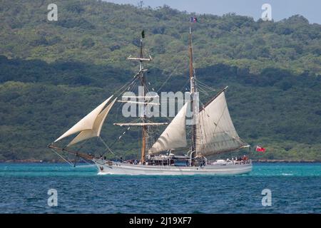 The brigantine, Soren Larsen, that starred in the BBC television series ...