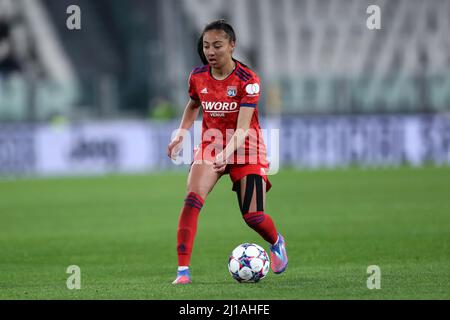 Selma Bacha of Olympique Lyonnais controls the ball during the Women's ...