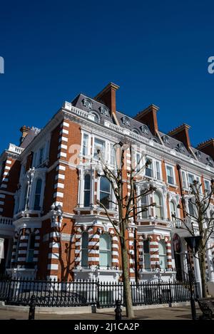 1880s terraced houses of observatory gardens, campden hill, kensington ...