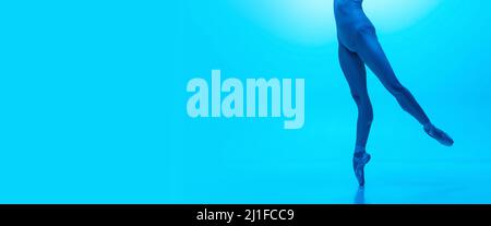 Silhouette of ballet dancer on bright bokeh background Stock Photo - Alamy