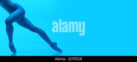Silhouette of ballet dancer on bright bokeh background Stock Photo - Alamy
