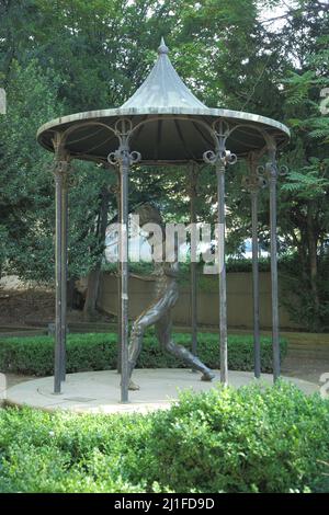 Pavilion with sculpture Dancer by Doris Schmauder 1985, modern, art ...