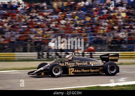 Nigel Mansell (GBR) Lotus 94T Renault Stock Photo - Alamy