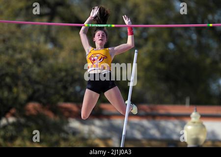Amanda Moll of Olympia Capital High (Wash.) wins the girls pole vault ...